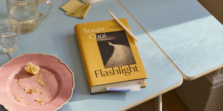Reading guide: Flashlight by Susan Choi | The Booker Prizes