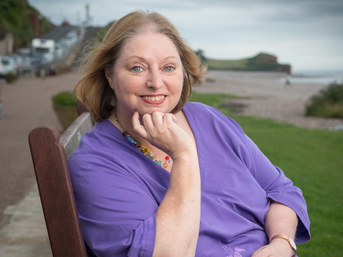 Reading guide: Beyond Black by Hilary Mantel | The Booker Prizes